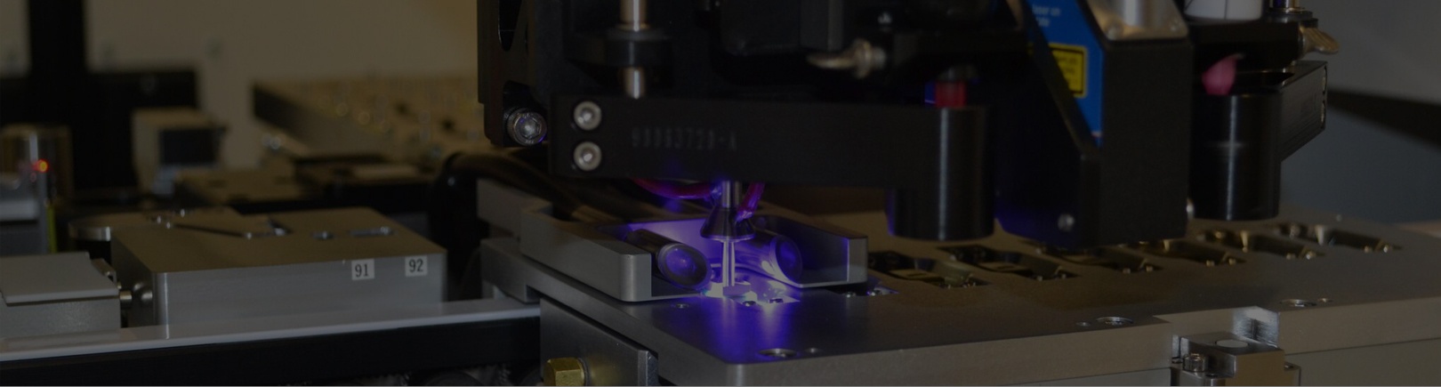 High precision flip chip die bonders