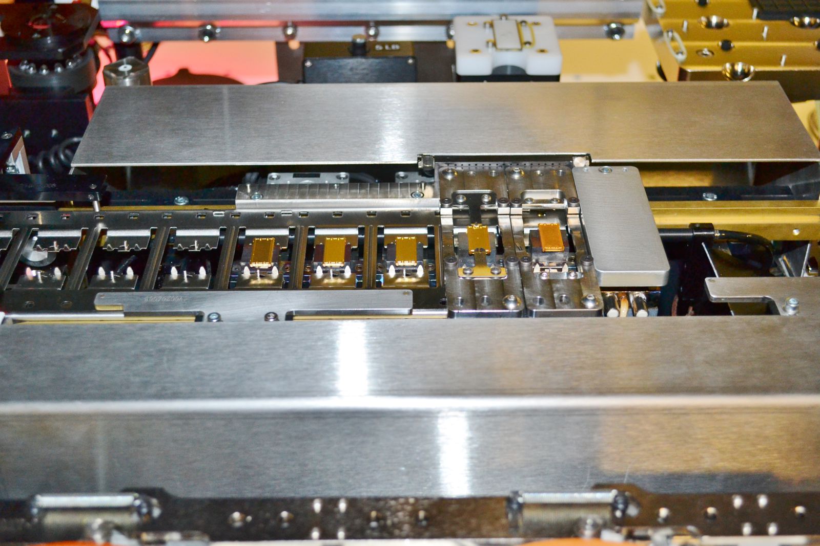 MRSI Systems MRSI-M3 3-Micron Die Bonder